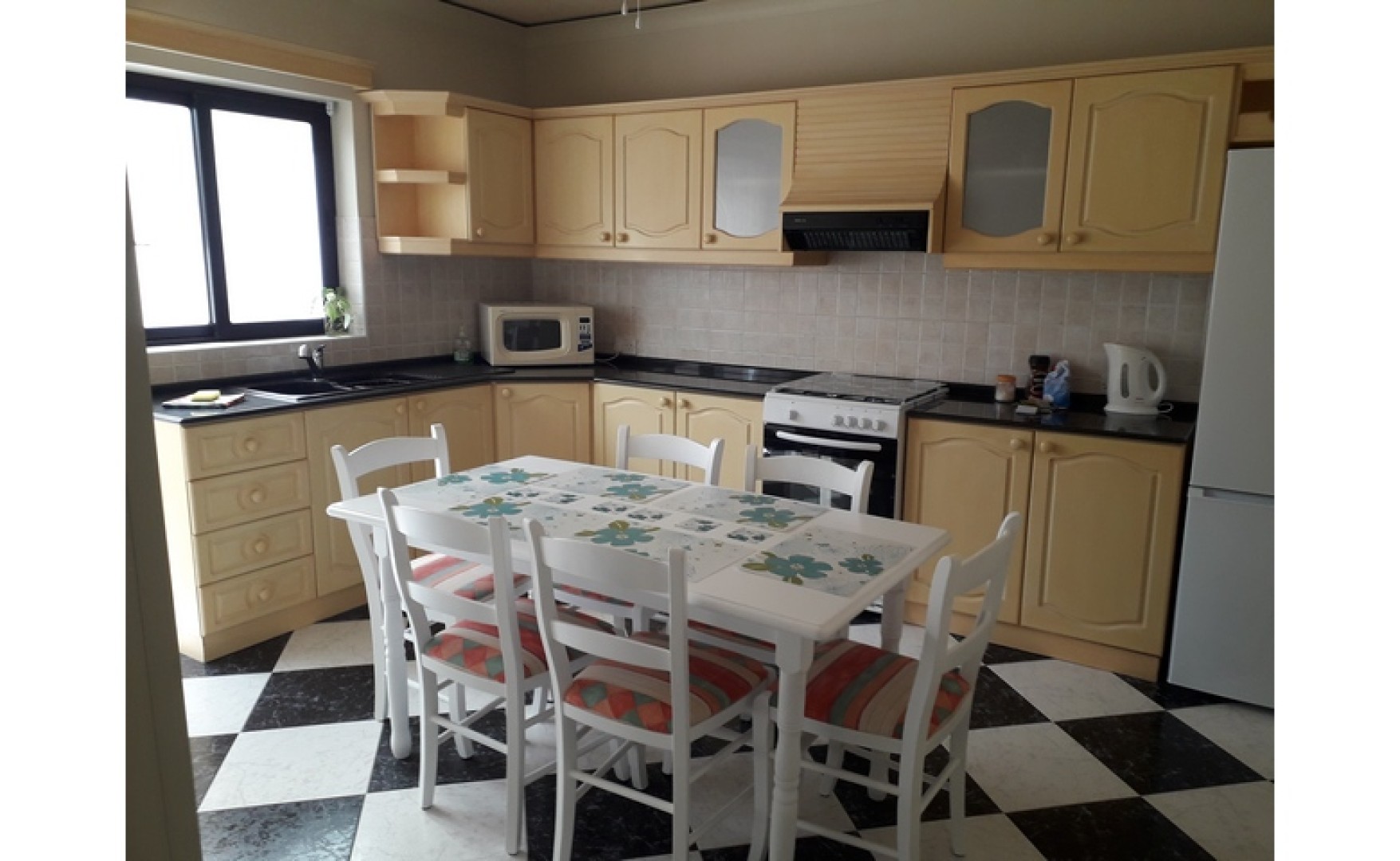 Apartment to let Malta: Mosta flat with 3 bedrooms for rent | Simon ...