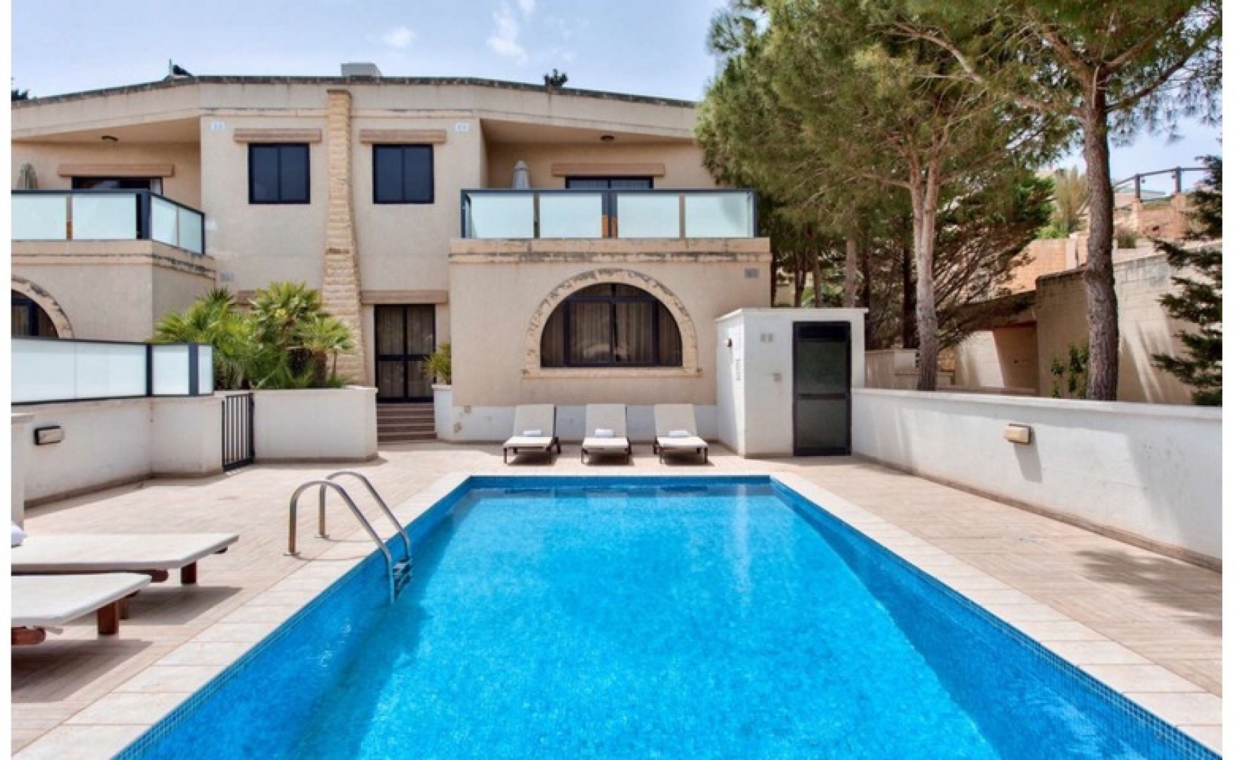 Real estate Malta: Santa Maria Estate Luxury villa for rent | Simon ...