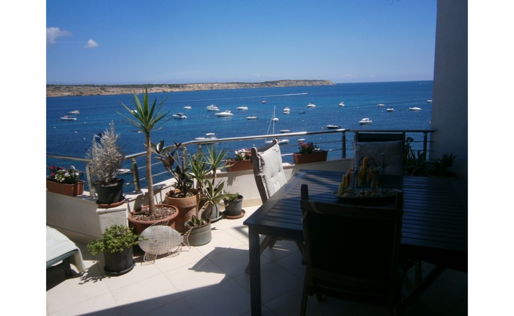 Apartments for rent in Malta: Mellieha 3 bedroom flat with seaviews ...