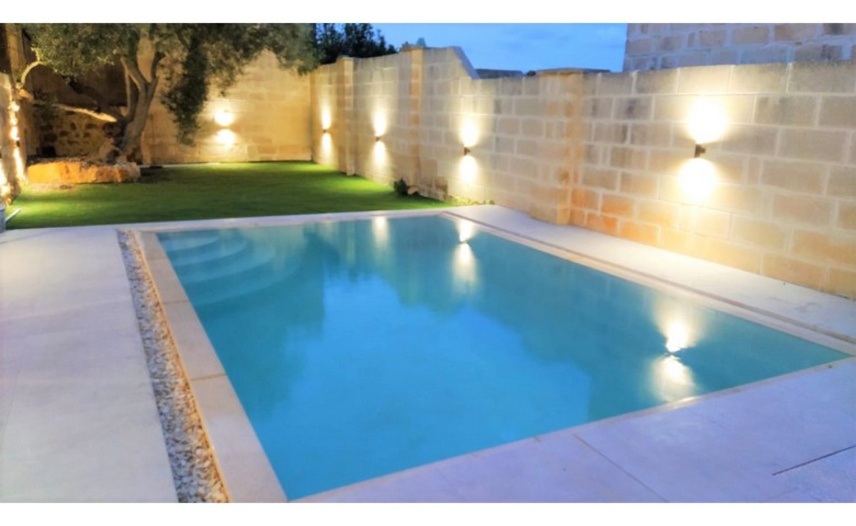 Modern House with 3 bedrooms and a pool | Simon Mamo Real Estate in ...
