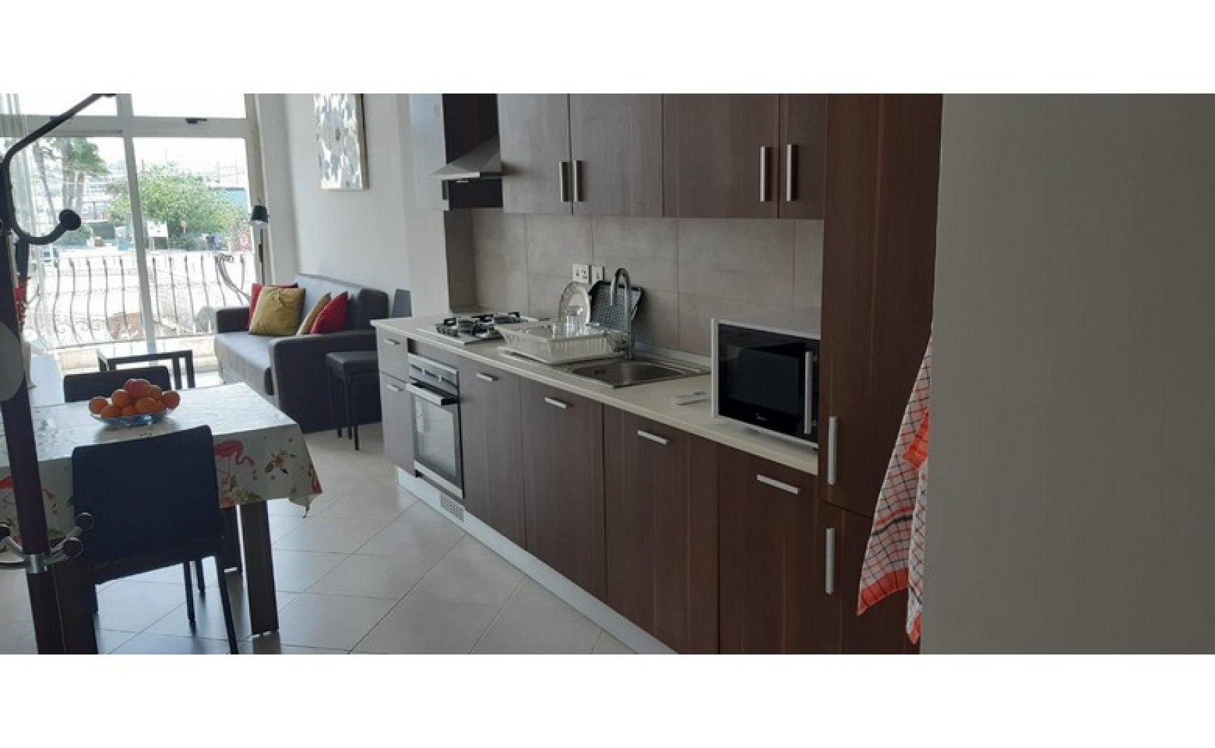 Apartment to let in Malta: Modern seafront Gzira 2 bedroom flat | Simon ...